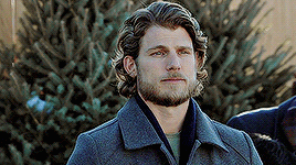 travis van winkle gif pack