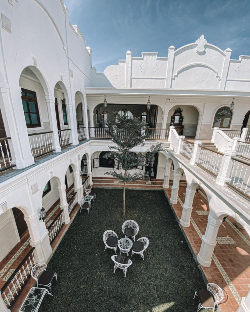 Pitaloka Sanur, Restoran Berkonsep Klasik Tempo Dulu! | Brisik ID | LINE TODAY