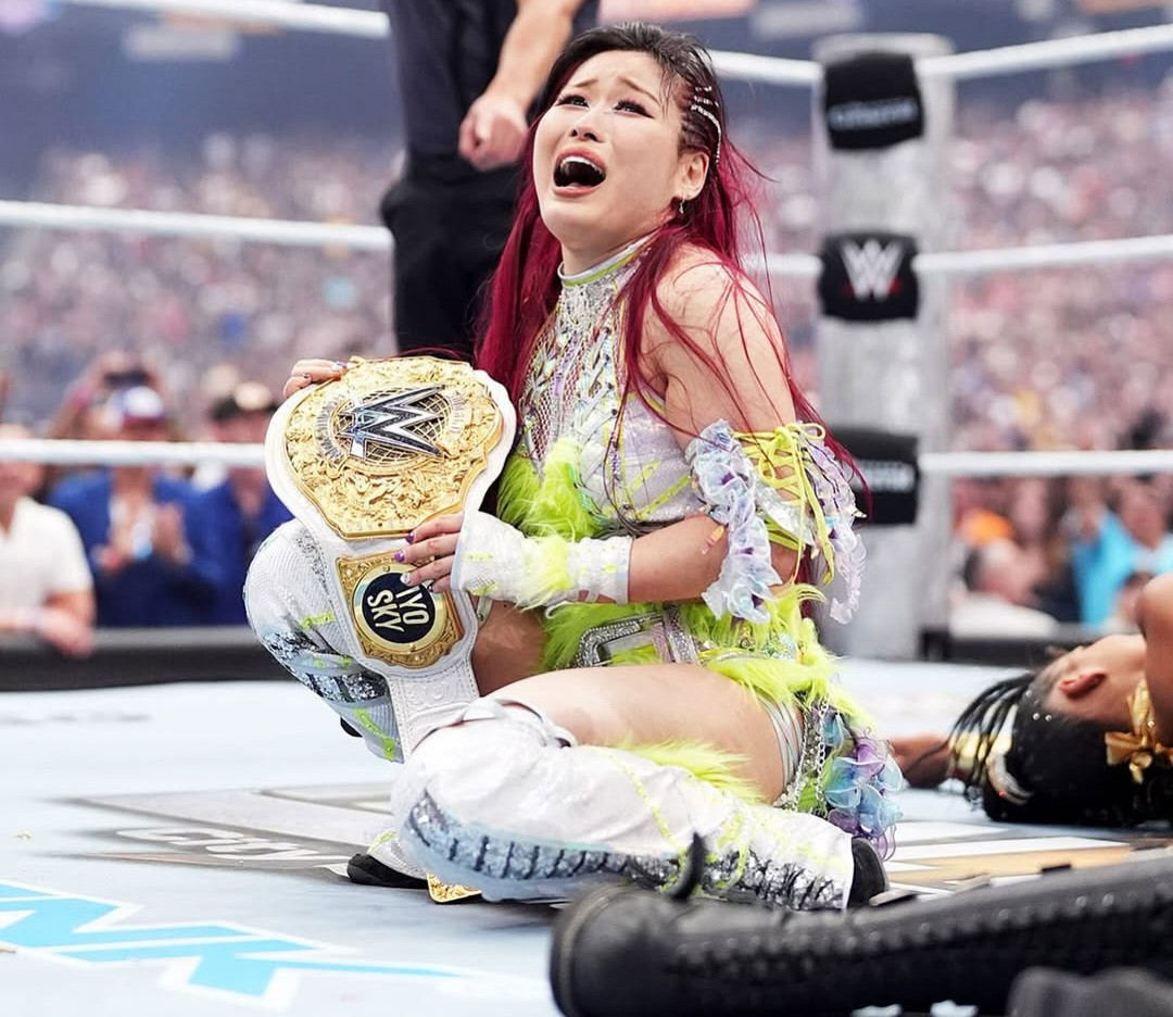 GG.bikergirls359. - Gifyu