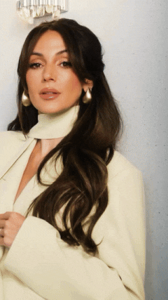 ezgif 8c6c320b6659ca - Gifyu